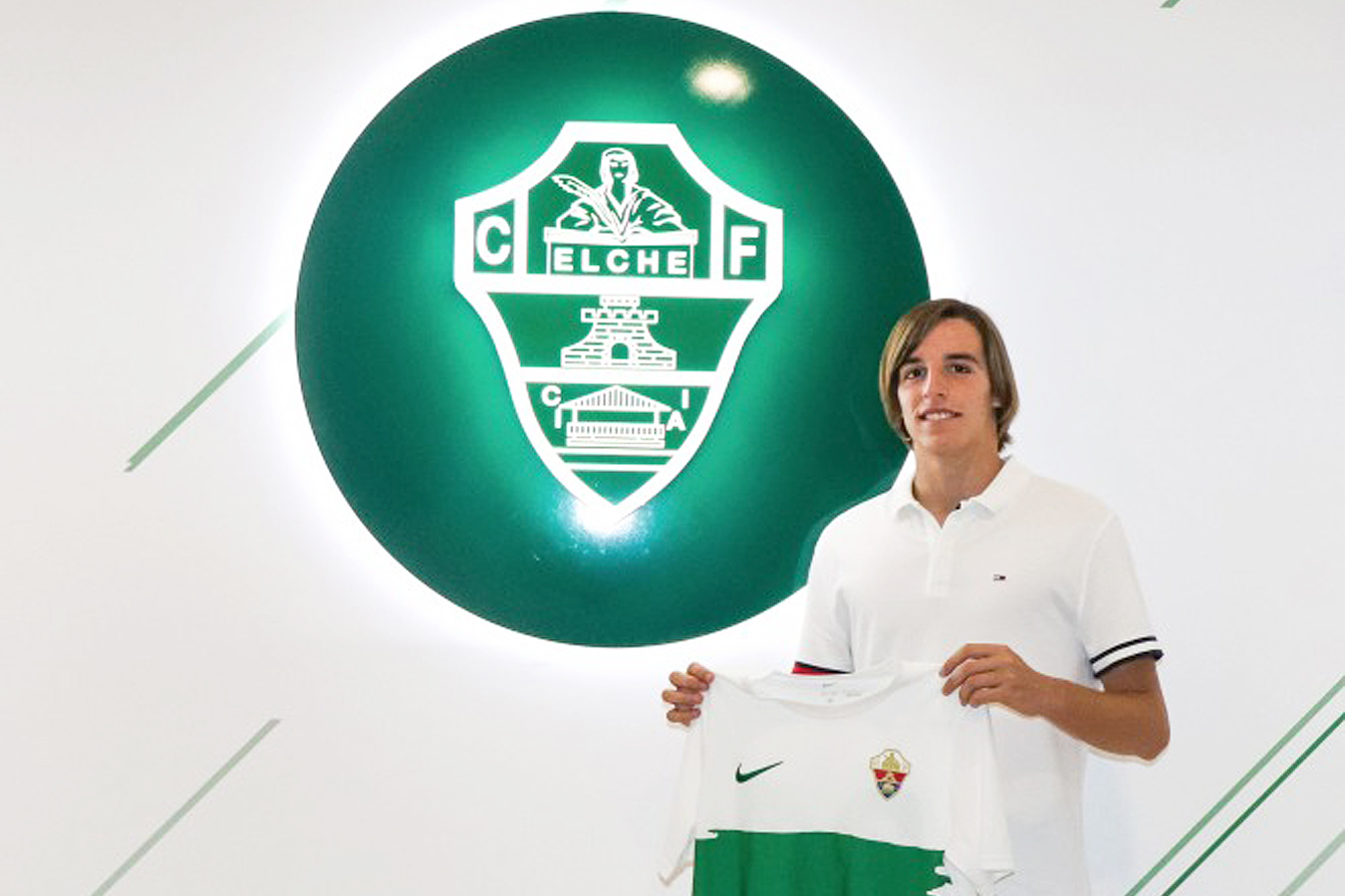 Enrique Montalbán refuerza la defensa del fútbol base